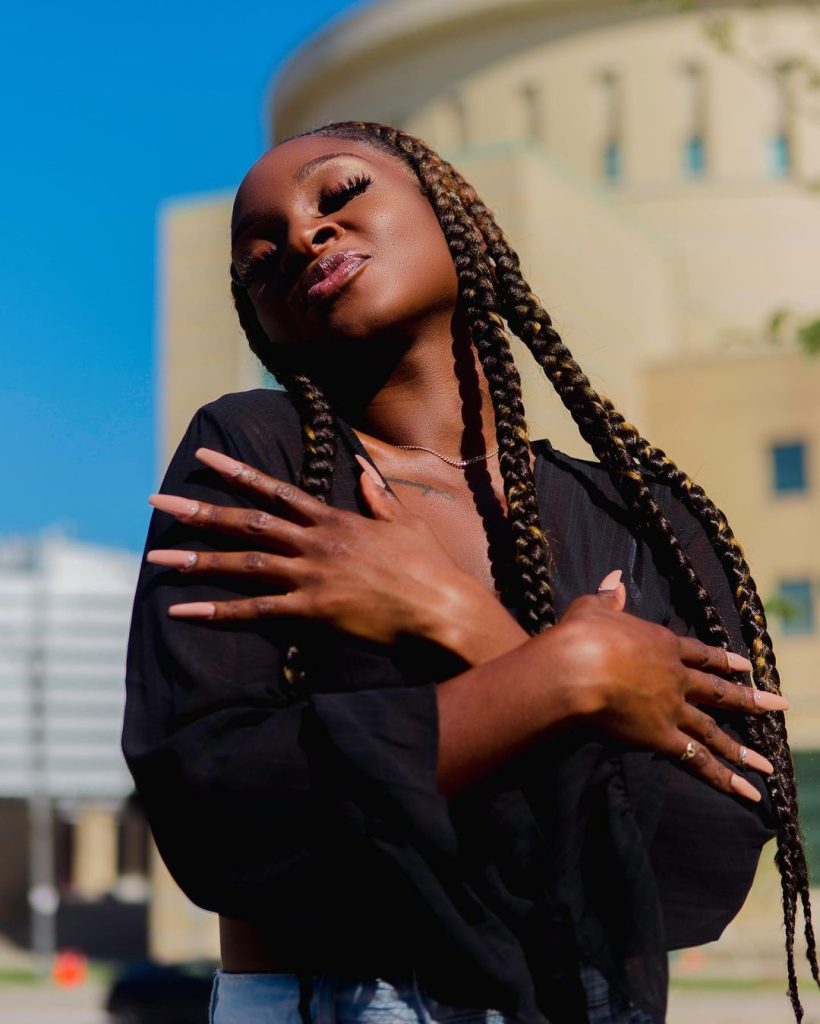 On Female-Friendship and Universe Signs with Oshanna - Sidedoor Magazine